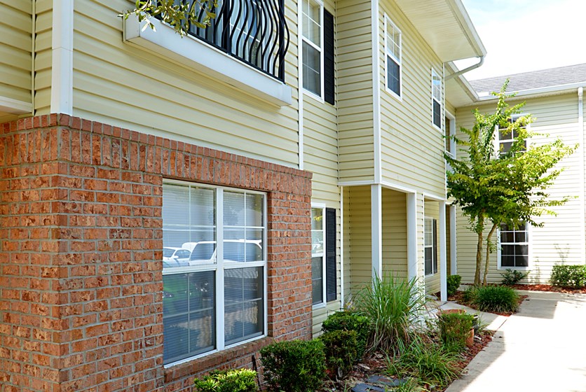Magnolia Place Townhome Apartments in Gainesville, FL - Swamp Rentals