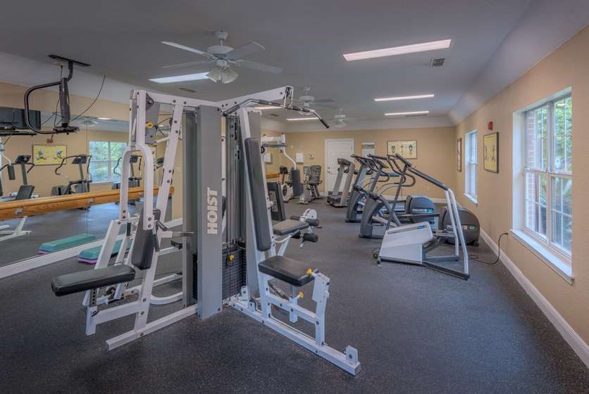 The Paddock Club Apartments Gainesville - Swamp Rentals