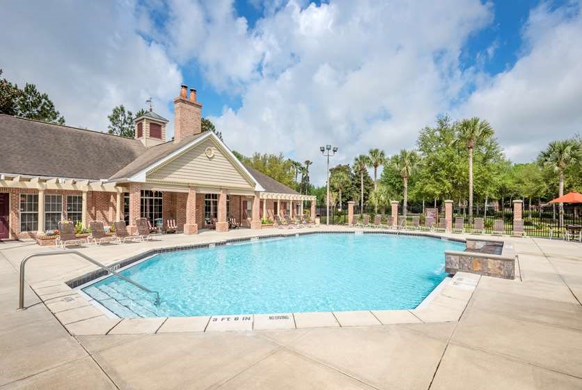 The Paddock Club Apartments Gainesville - Swamp Rentals